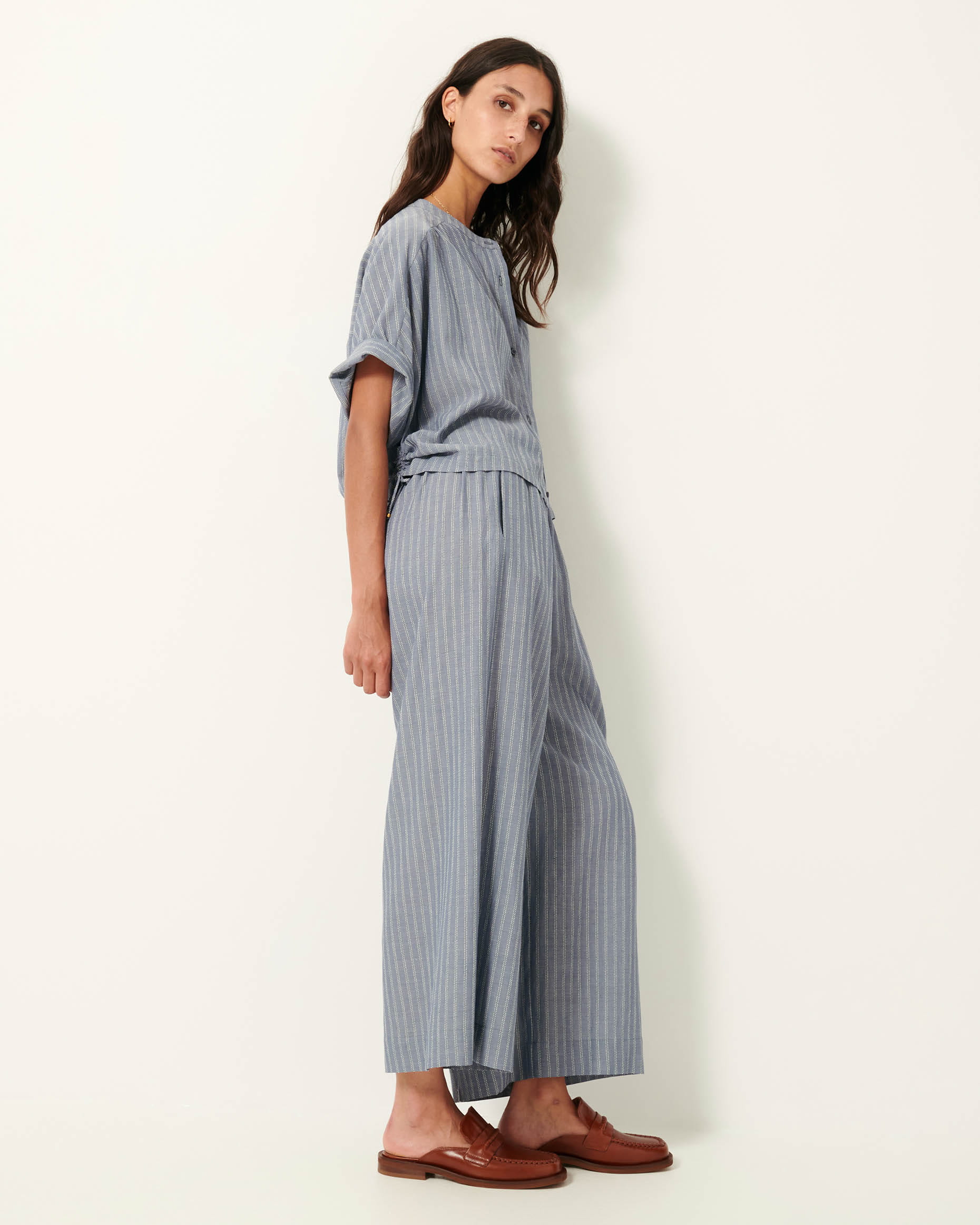 REVA Chambray Blue | Blouse | SESSÙN Official website