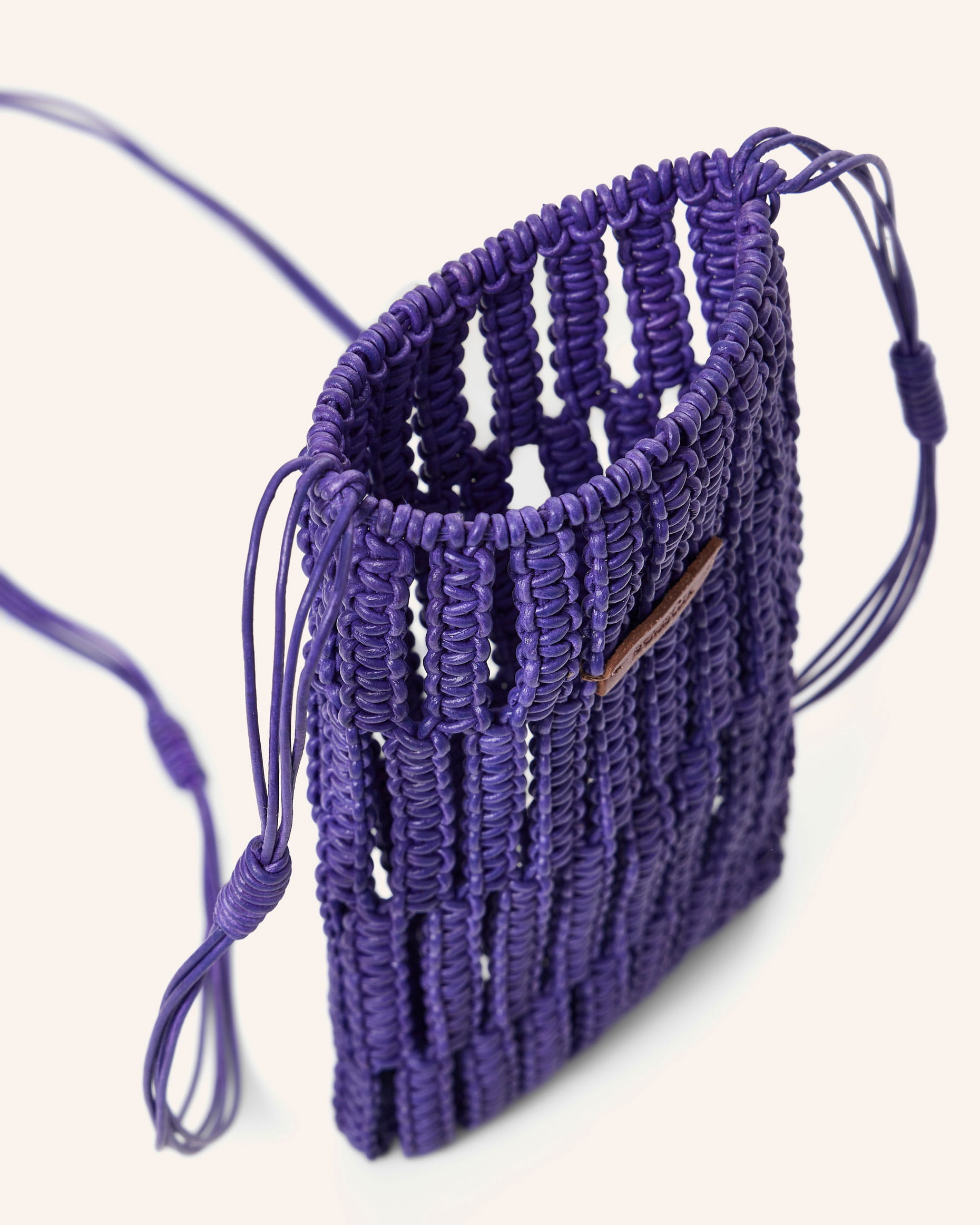 TARA PHONE Blue Iris | Phone pouch | SESSÙN Official website