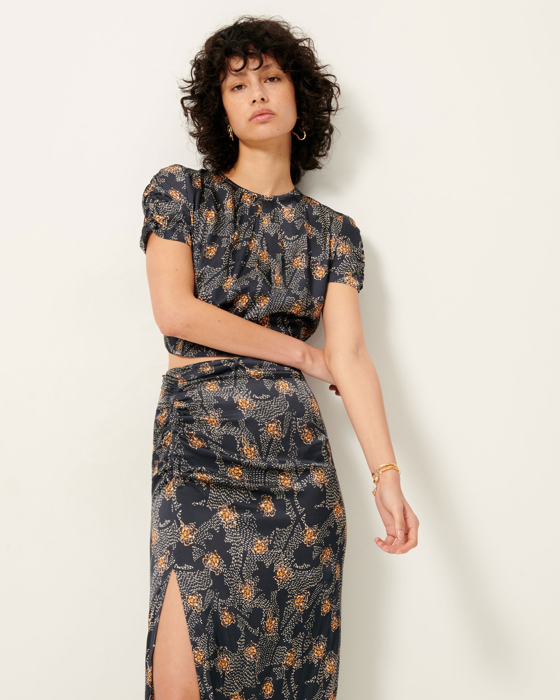 NORELLI Black Song | Top | SESSÙN Official website