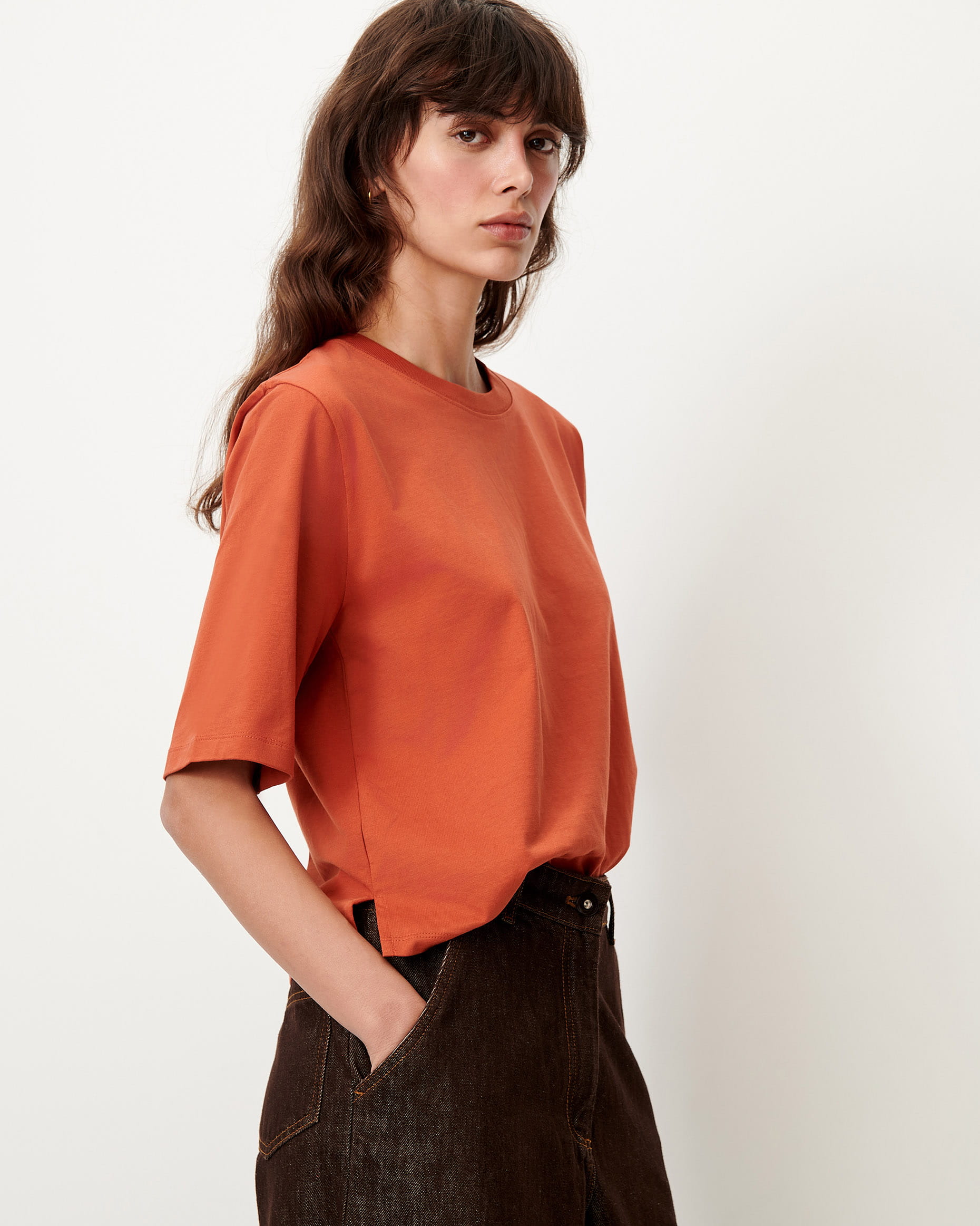 SERGE Red Muse | T-shirt | SESSÙN Official website