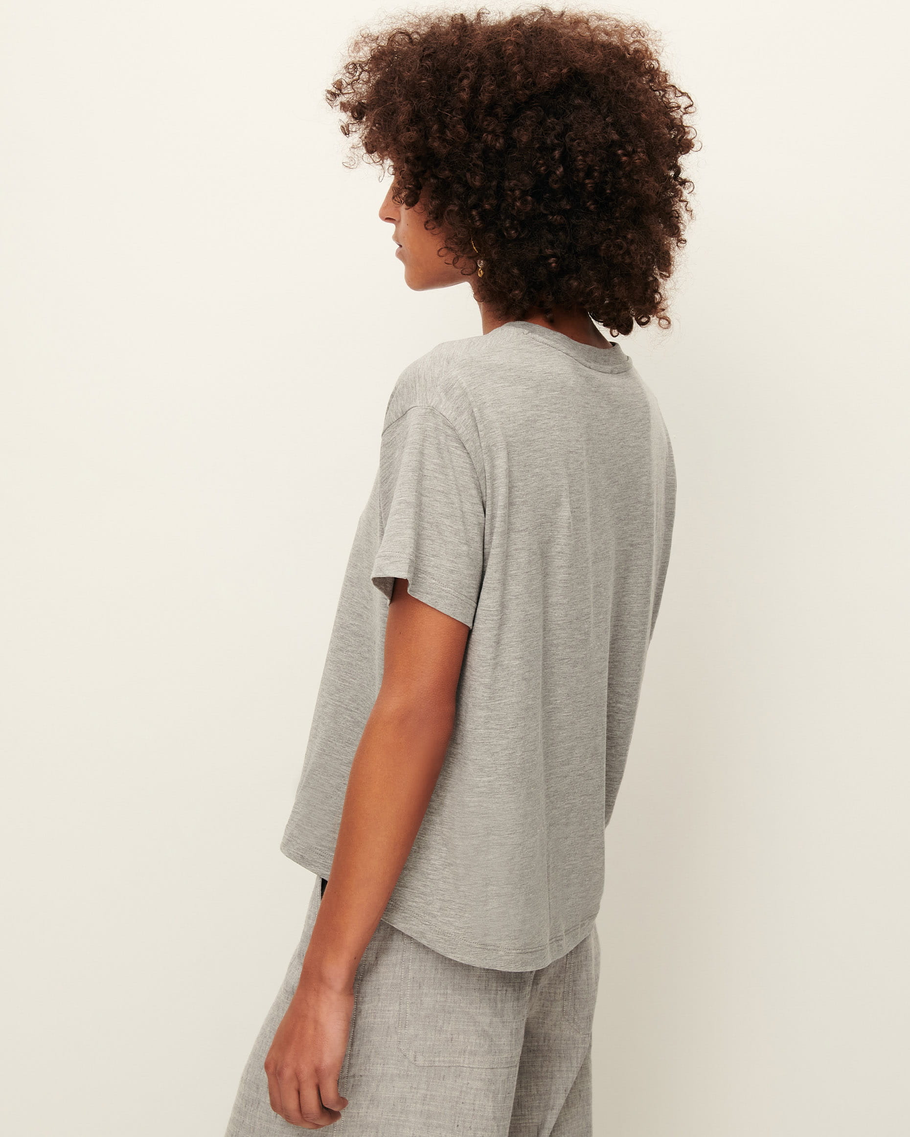 TOO Mid Grey | T-shirt | SESSÙN Official website